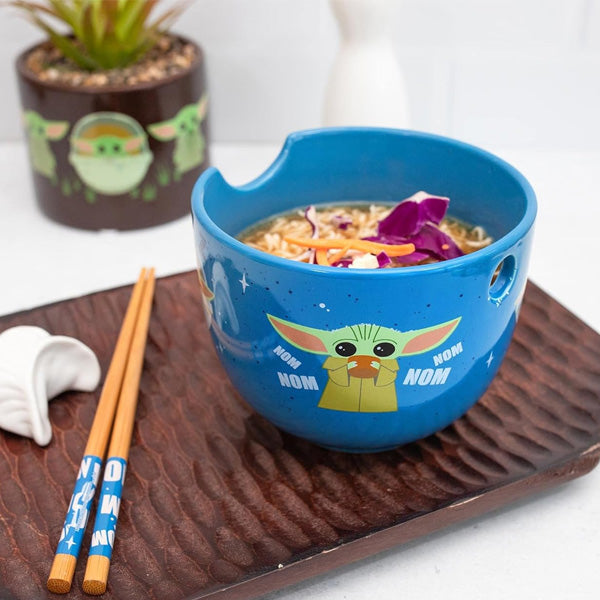 Star Wars Mandalorian "Nom Nom" Ramen Bowl and Chopstick Set | Trinidad ...